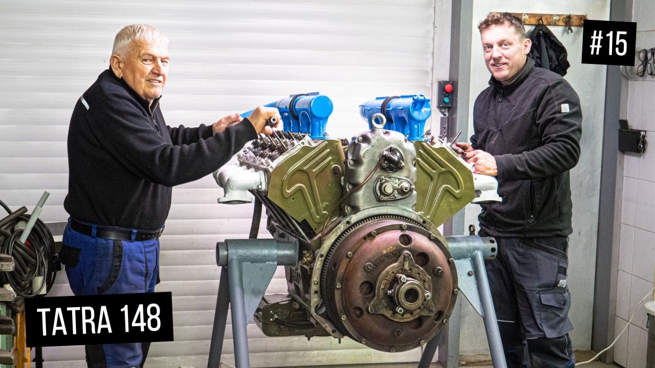 Odborník kompletuje motor Tatry 148 | Renovace 15. díl | Stream